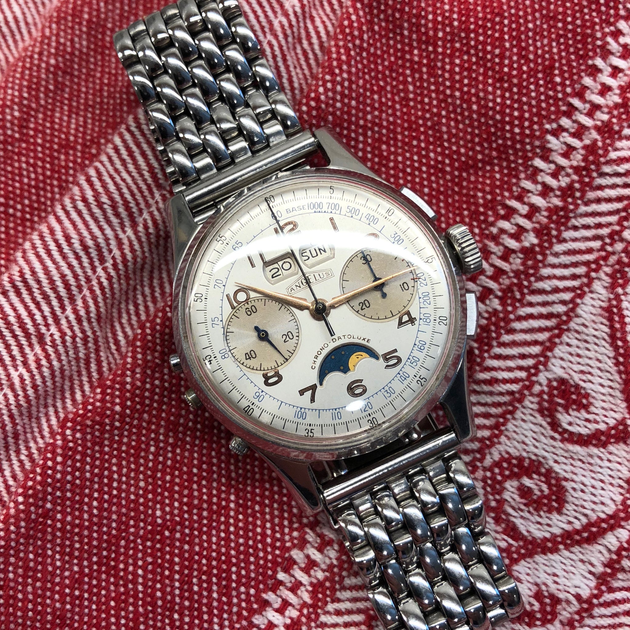 Vintage Angelus Chrono-Datoluxe Moonphase Day Date Chronograph Wristwa ...